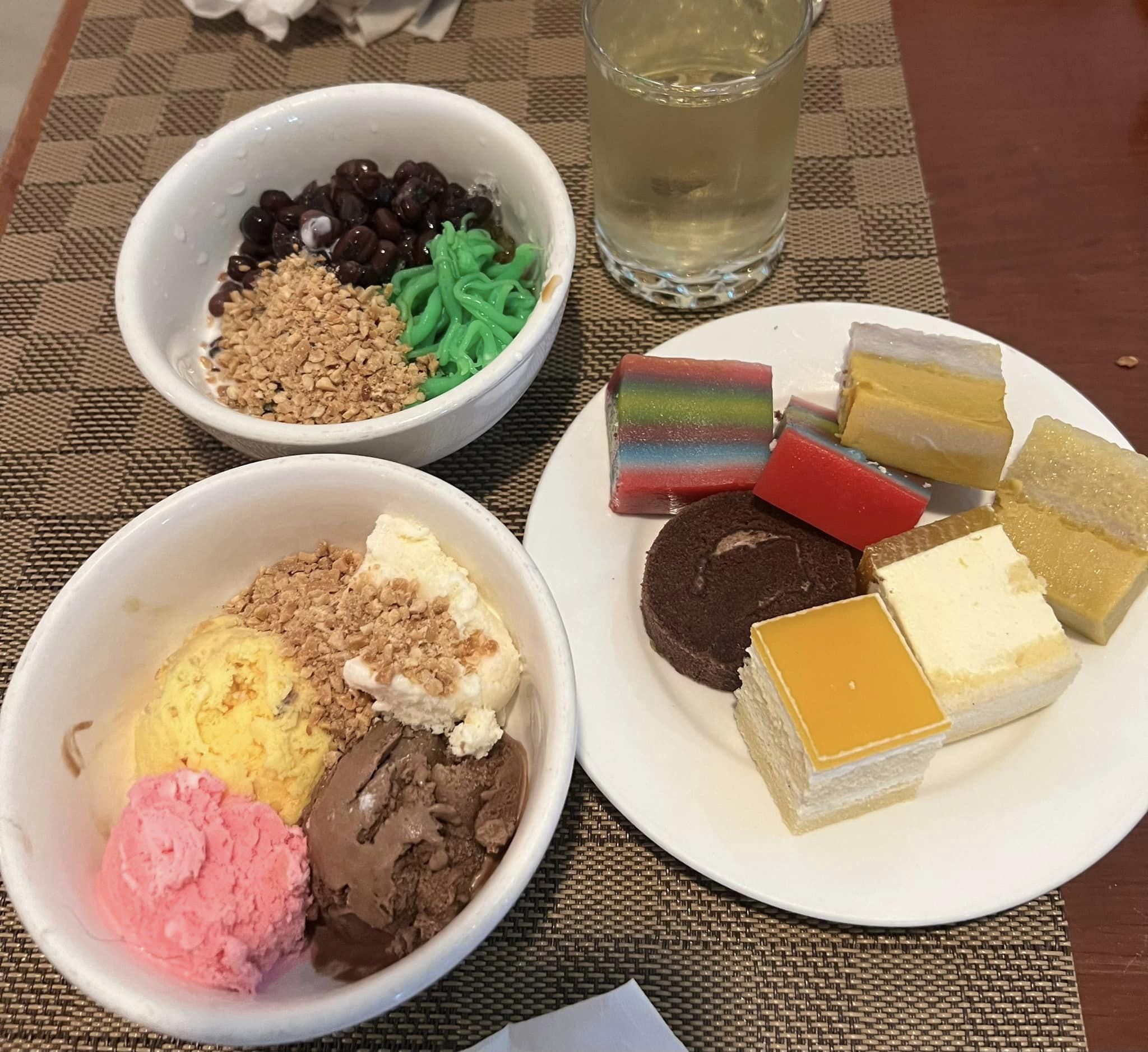 Sun's Cafe @ Hotel Grand Pacific