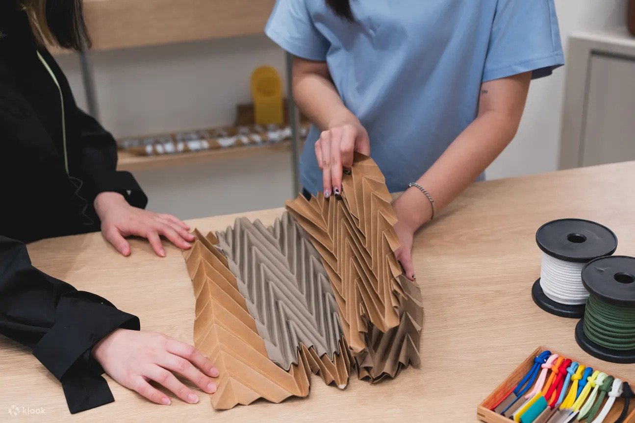 Make Pleated Bag Experience @ Great World City